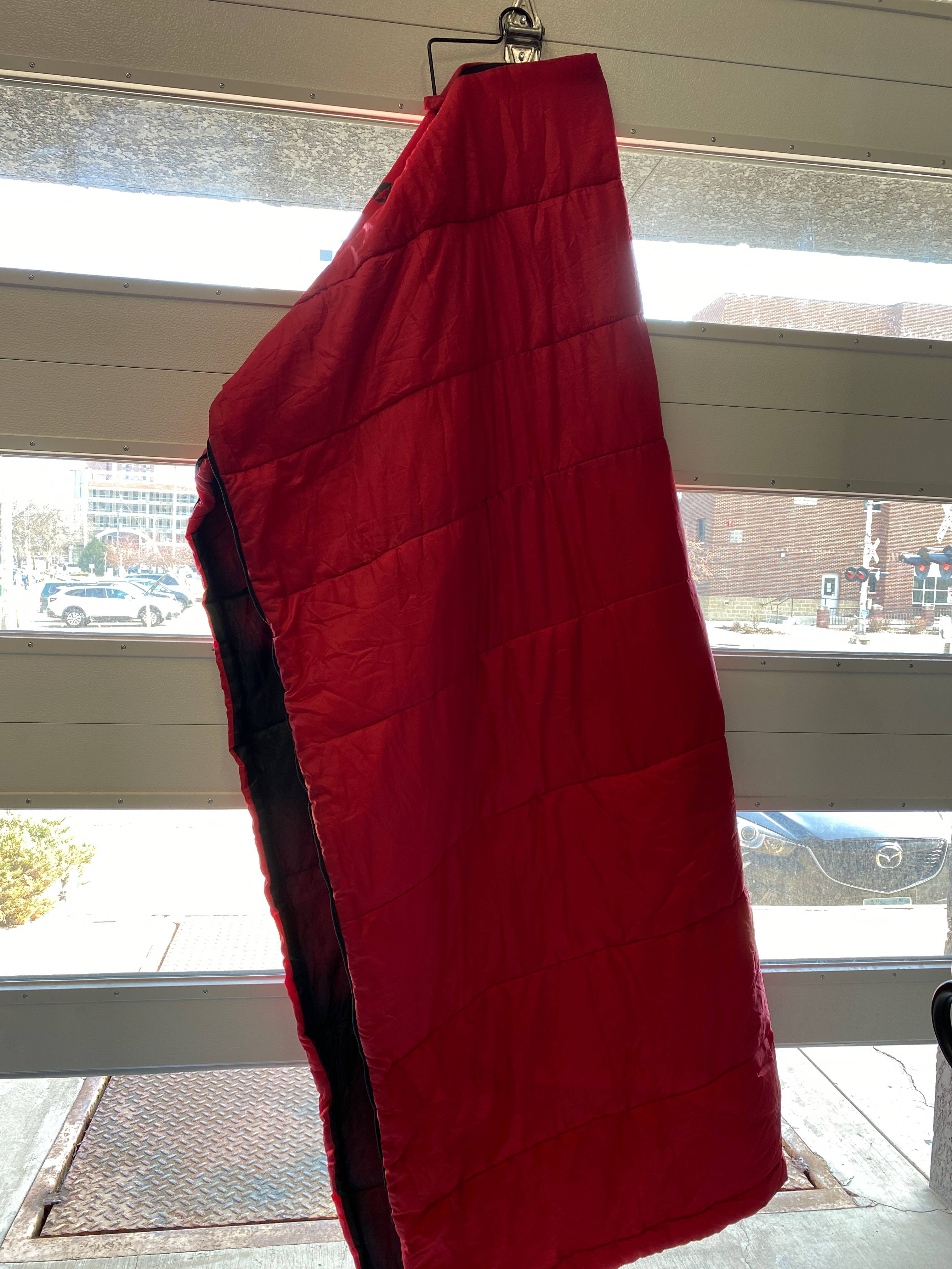 Red Head Sleeping Bag – Janky Gear